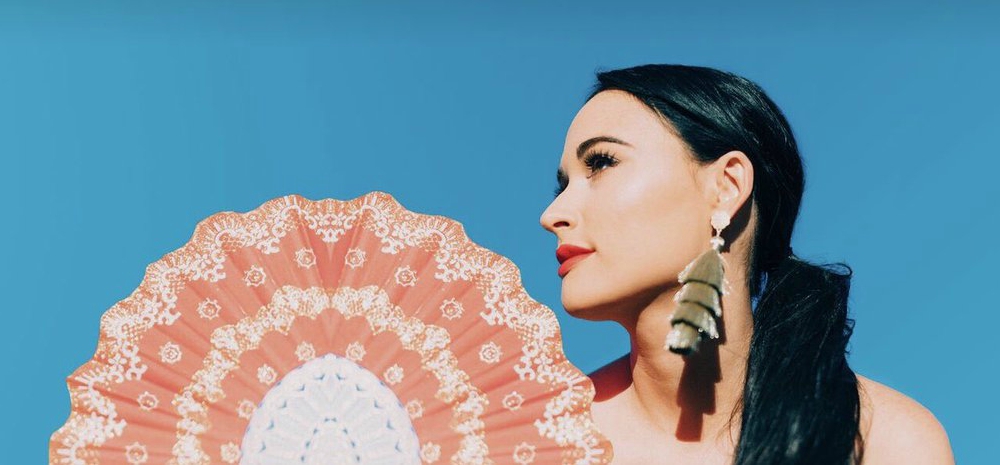 Album Review: Kacey Musgraves Glows on “Golden Hour” – Elizabeth Rosalyn